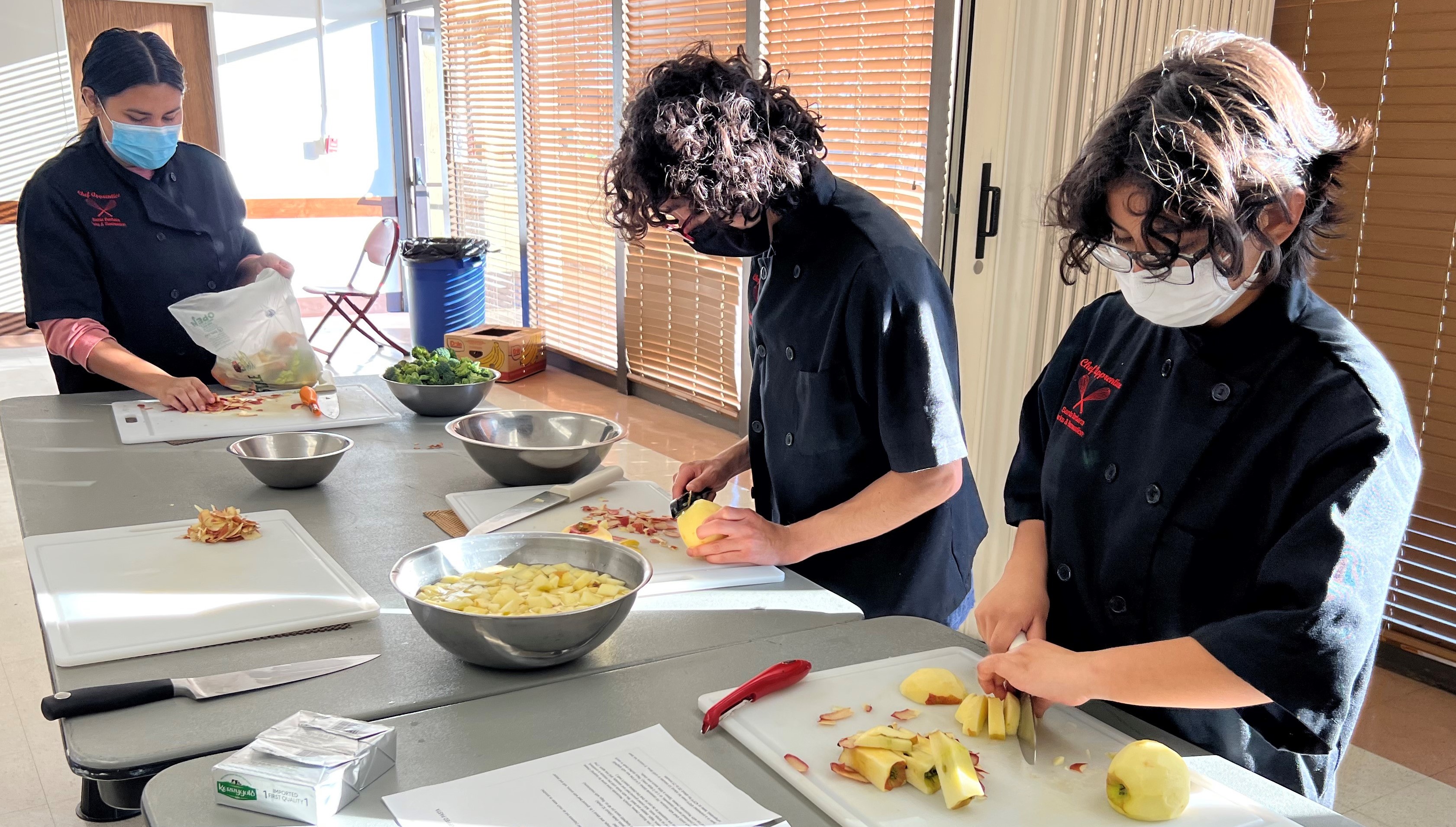 Applications Open for Youth Chef Apprentice Program | Parks and Recreation